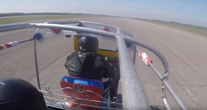 Watch the world’s fastest tuk-tuk zoom along at 119 km/h | Guinness ...
