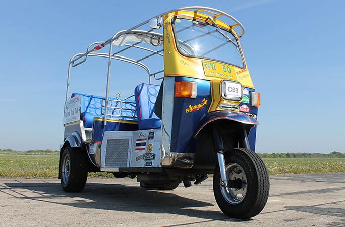 Watch the world’s fastest tuk-tuk zoom along at 119 km/h | Guinness ...