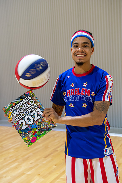 Harlem Globetrotters break new records for GWR Day 2020 🏀 | Guinness ...