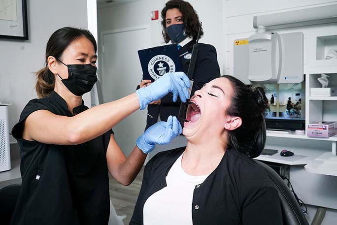 This woman has the biggest mouth in the world! | Guinness World Records