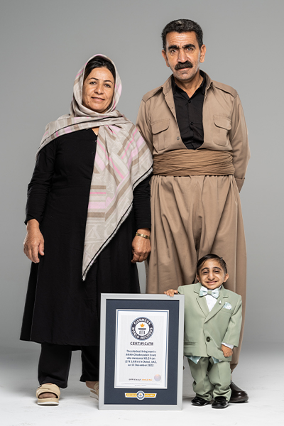 20-year-old Afshin is the world’s SHORTEST man! | Guinness World Records