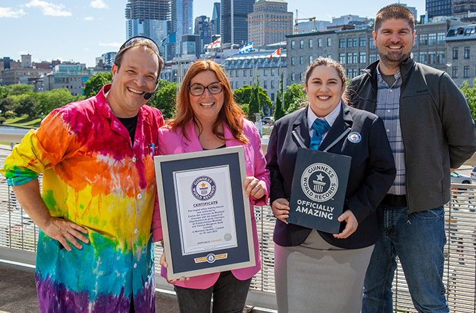 How to make slime using a record-breaking recipe | Guinness World Records