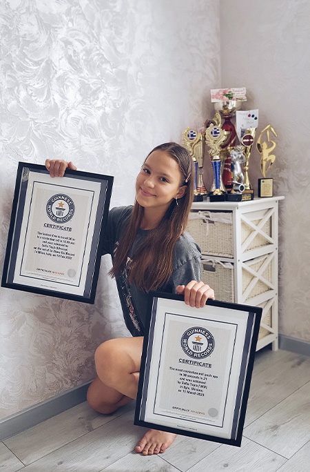 12-year-old contortionist breaks two world records! | Guinness World ...