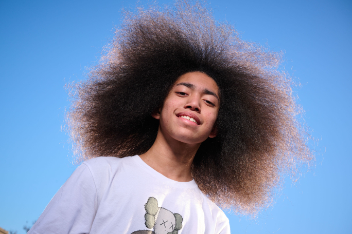 Amir has the world's BIGGEST afro! | Guinness World Records