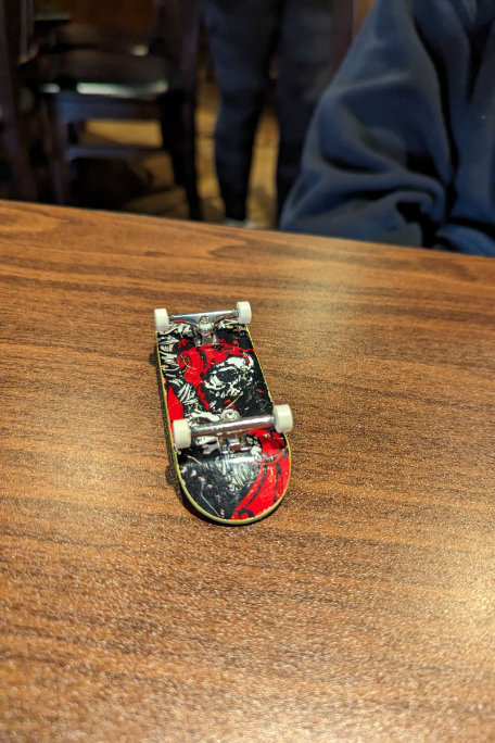 This 11-year-old broke a FINGERBOARDING record! | Guinness World Records