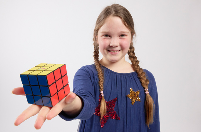 Check out these speed solving superstars breaking EPIC world records ...