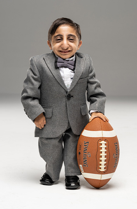 These are the world’s TALLEST and SHORTEST people! | Guinness World Records