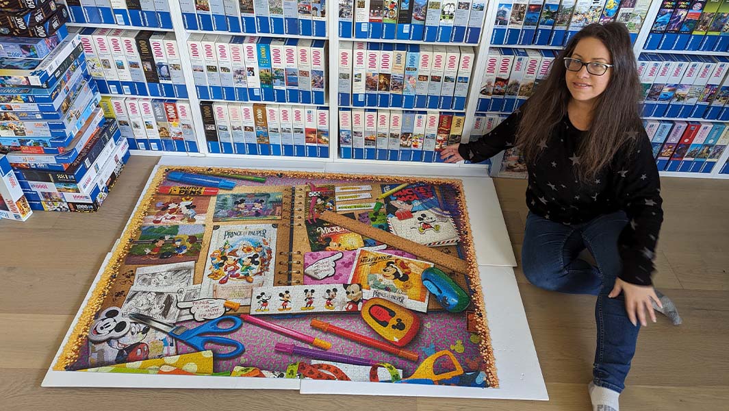 Check out the world’s largest collection of JIGSAW PUZZLES | Guinness ...